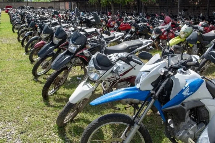 Detran-CE realiza leilão com 290 veículos em Camocim | Portal Mucambo ...